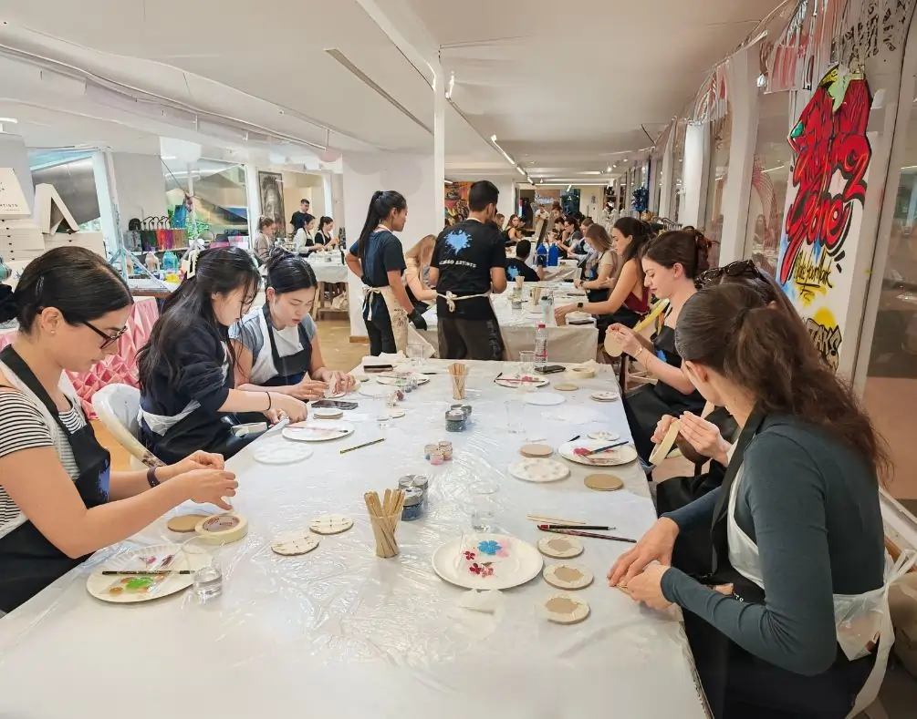 Corporate Team Building Activities in Dubai | Picasso Artists